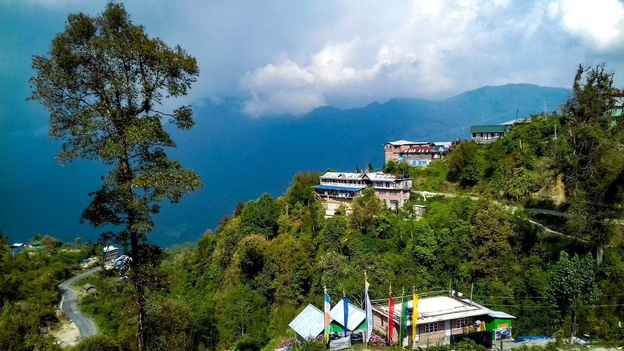 8 Must-Visit Hill Stations Near Darjeeling