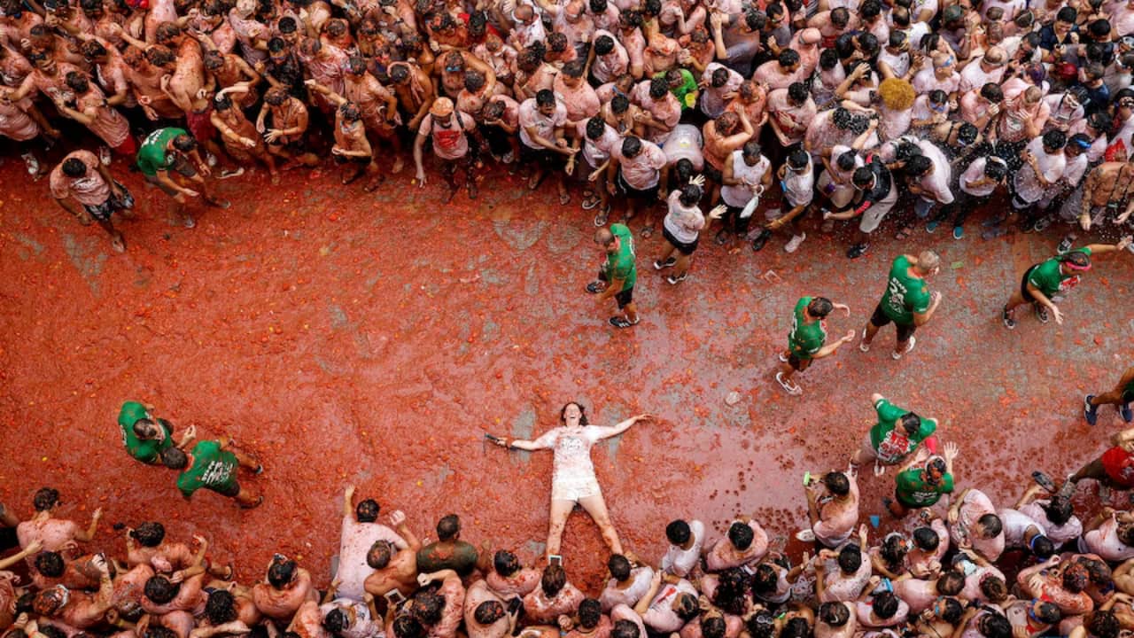 From Holi to La Tomatina: Top 10 biggest festivals in the world ...