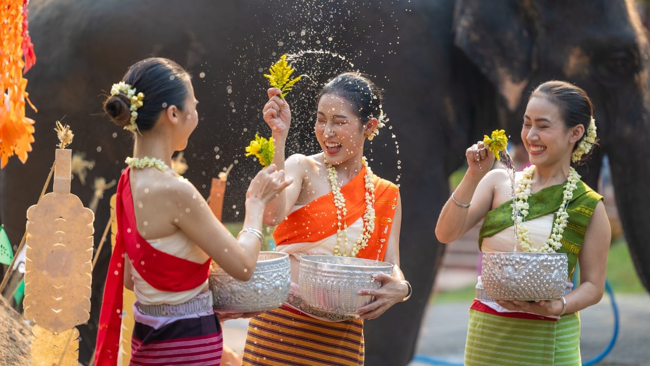 From Holi to La Tomatina: Top 10 biggest festivals in the world ...