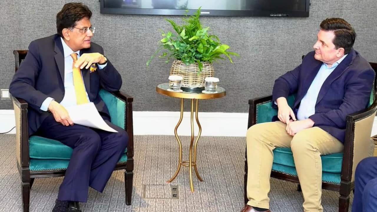 Piyush Goyal discusses fintech ecosystem, SME-led growth with Tide CEO ...