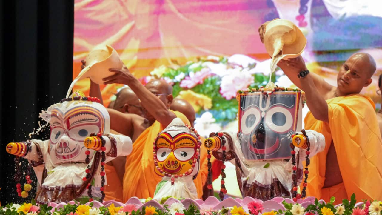 Rath Yatra 2025 In Pictures: Sacred Rituals, Devotees, and Celebrations ...