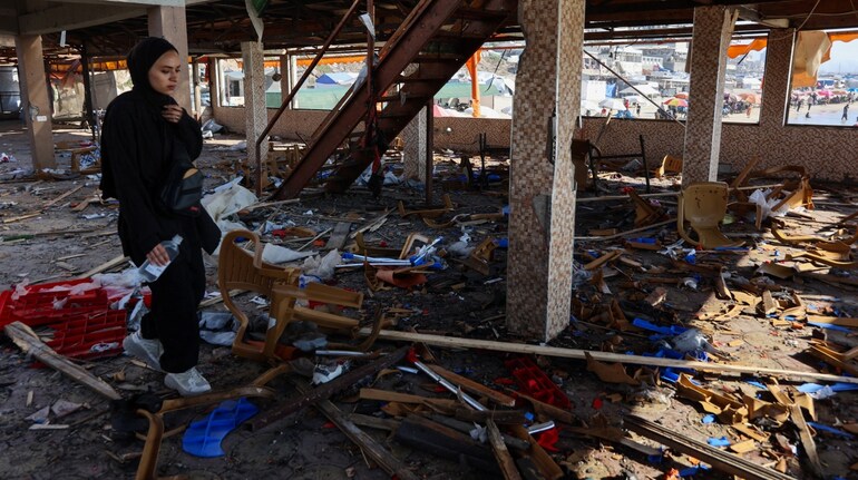 Israeli strike on Gaza cafe killed 24: Use of US-made 230-kg bomb ...