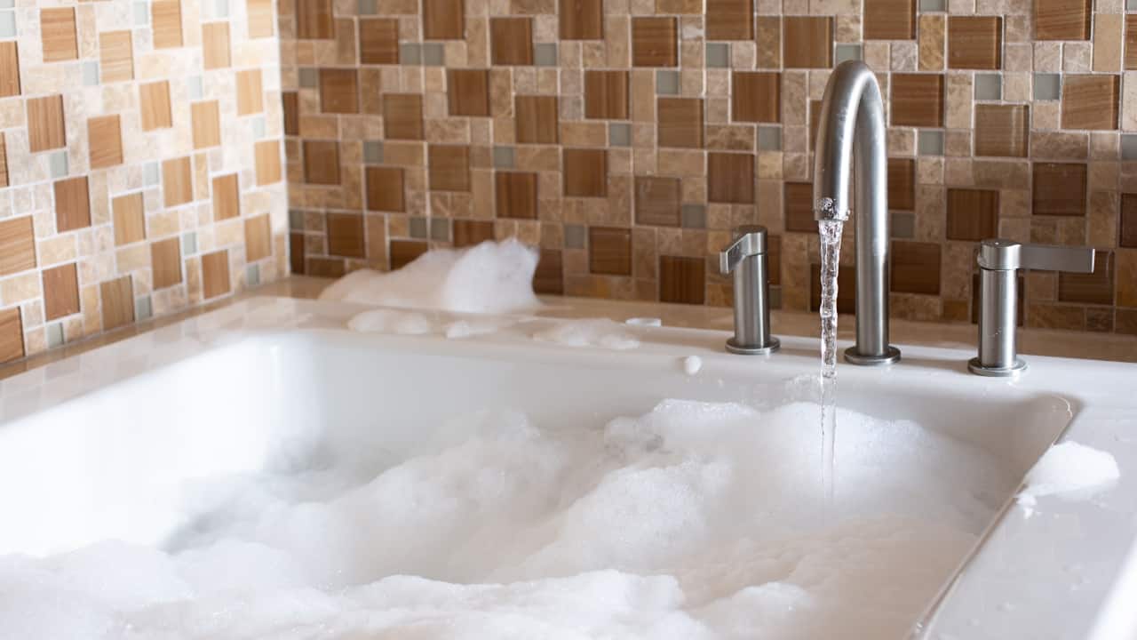 What are Haemorrhoids (piles)? Signs, stages & how to treat them ...