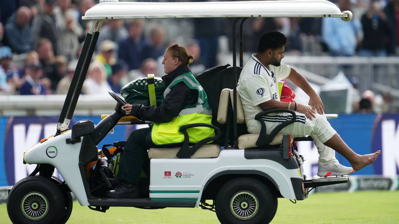 Anil Kumble's broken jaw to Rishabh Pant's injured toe: Five instances of Indian cricketers ...