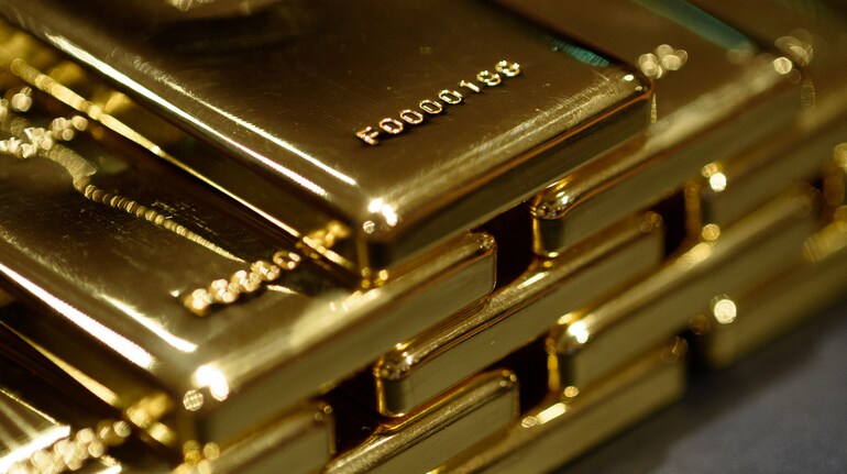 Fidelity says $4,000 gold possible as Fed cuts, dollar drops