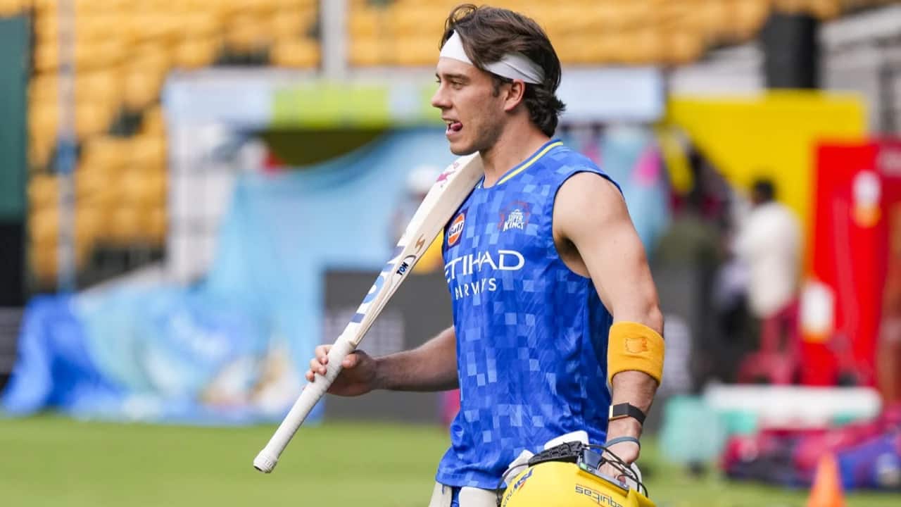 AB de Villiers unapologetically reacts as Dewald Brevis scripts massive ...