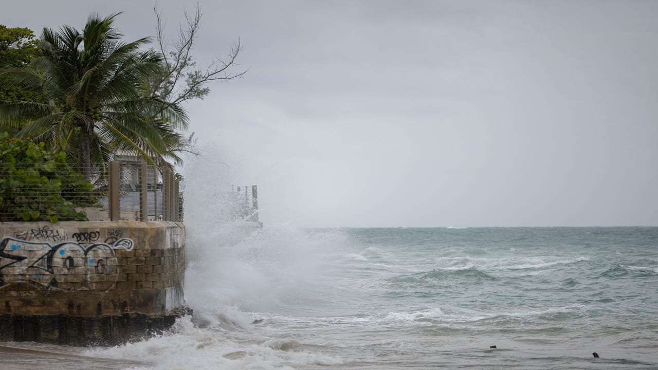How Hurricane Erin became a record-breaking storm — and why climate change is making rapid ...