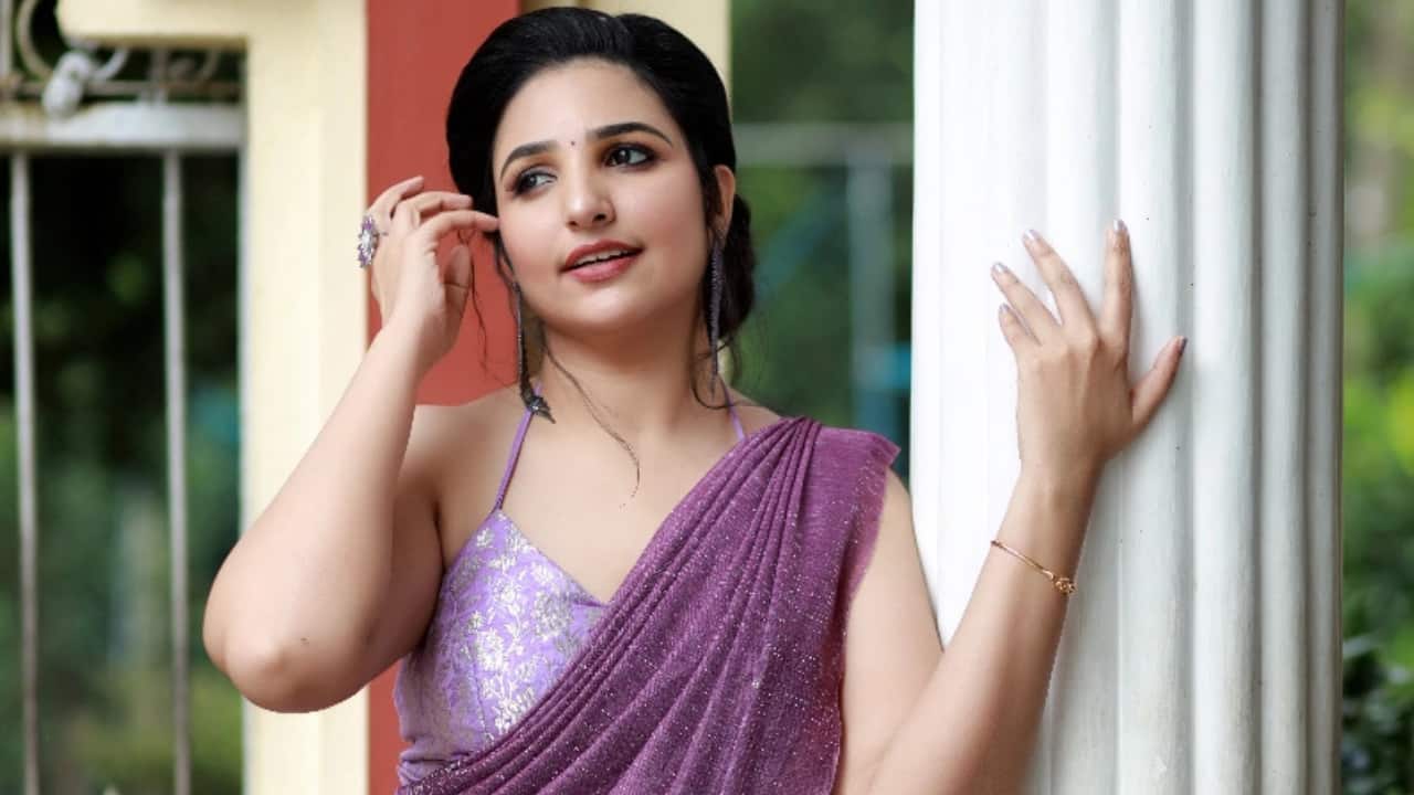 Malayalam actress Rini Ann George accuses youth leader of sending objectionable messages ...