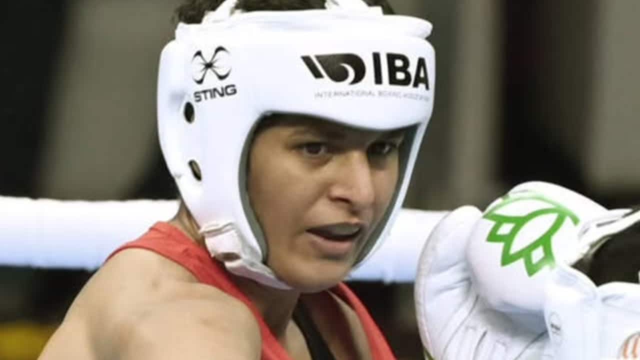 Jaismine Lamboria - The new women's featherweight world champion and ...