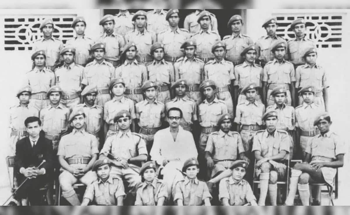 10 Rare, Must See Photos of PM Modi | Moneycontrol News