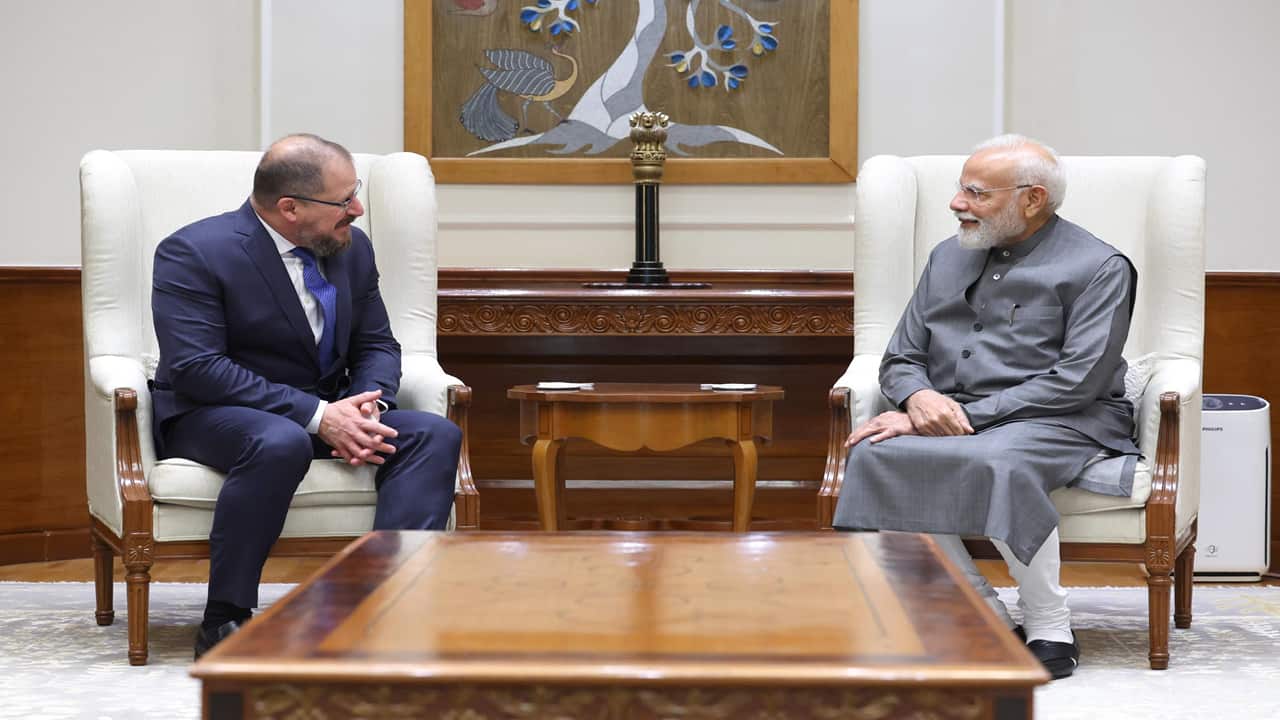 PM Narendra Modi meets Qualcomm CEO, discusses India's strides in AI ...