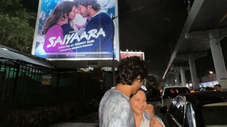 Ahaan Panday and Aneet Padda's Saiyaara completes 100 days, Deanne ...