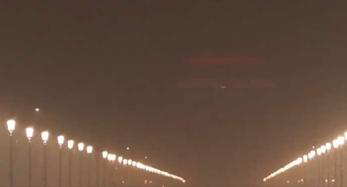 ‘India Gate disappeared’: Congress, AAP take potshots as smog, very ...