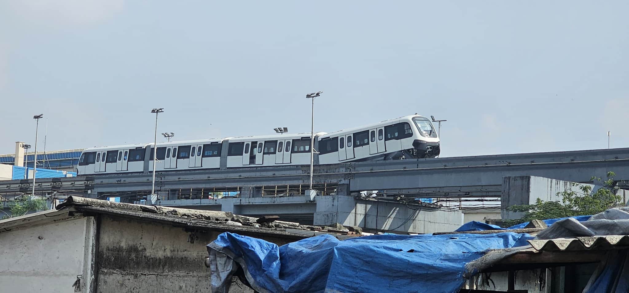 Mumbai Monorail Accident: Monorail coach derails in Mumbai during test ...