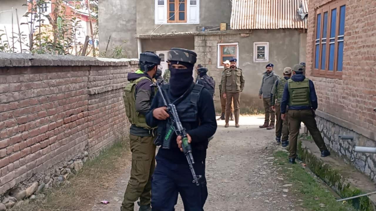 Delhi blast: NIA arrests drones expert Jasir Bilal Wani, co-conspirator ...