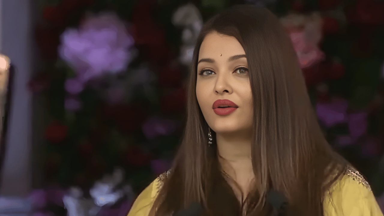 Aishwarya Rai joins PM Narendra Modi at Sathya Sai Baba centenary ...