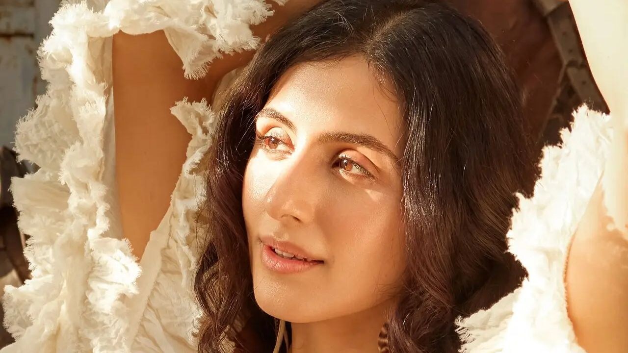 Who is Simar Bhatia? The new face of Ikkis is making waves in Bollywood ...