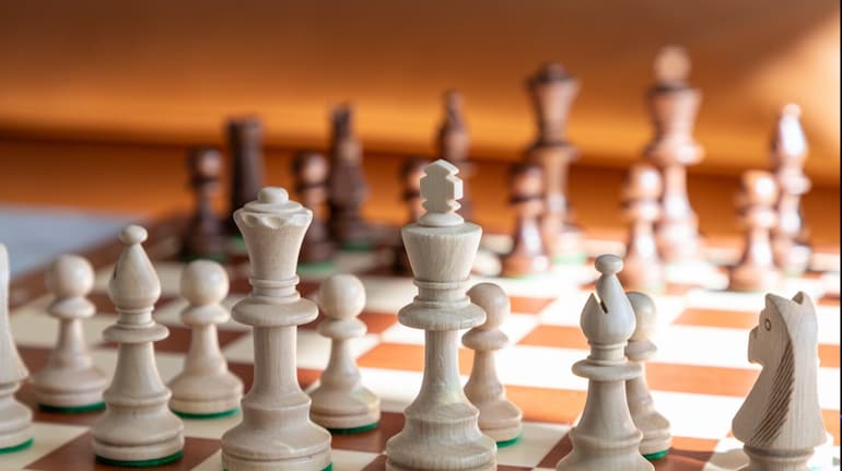 A 2,000-year-old game: How Iran is using chess and backgammon as ...