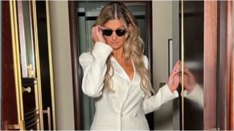 OnlyFans CEO says company operates with just 42 employees. It has 400 ...