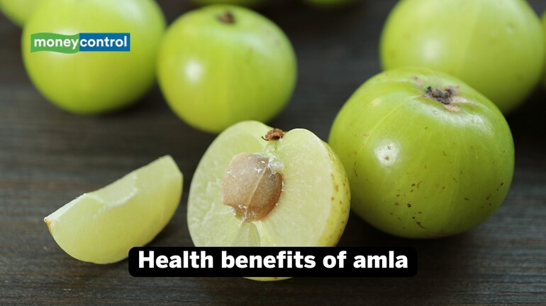 5 health benefits of eating amla on empty stomach in the morning