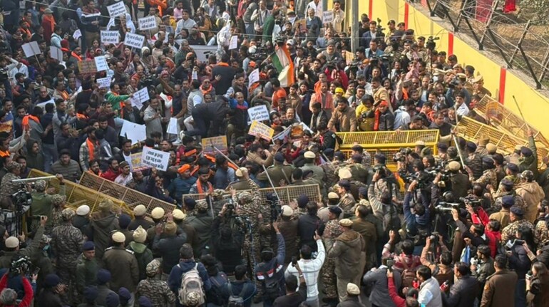 Bangladesh Editors Council accuses interim government section of ...