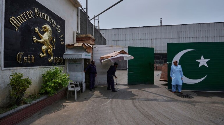 Pakistan’s oldest brewery gets nod to export alcohol after 50 years ...