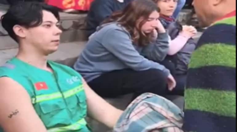 Varanasi: Viral video shows Japanese tourists harassed at Dashashwamedh ...