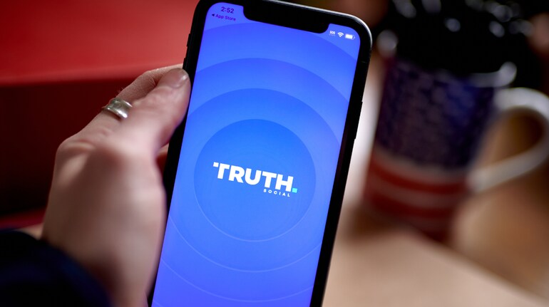 Trump firm to start new cryptocurrency for shareholders