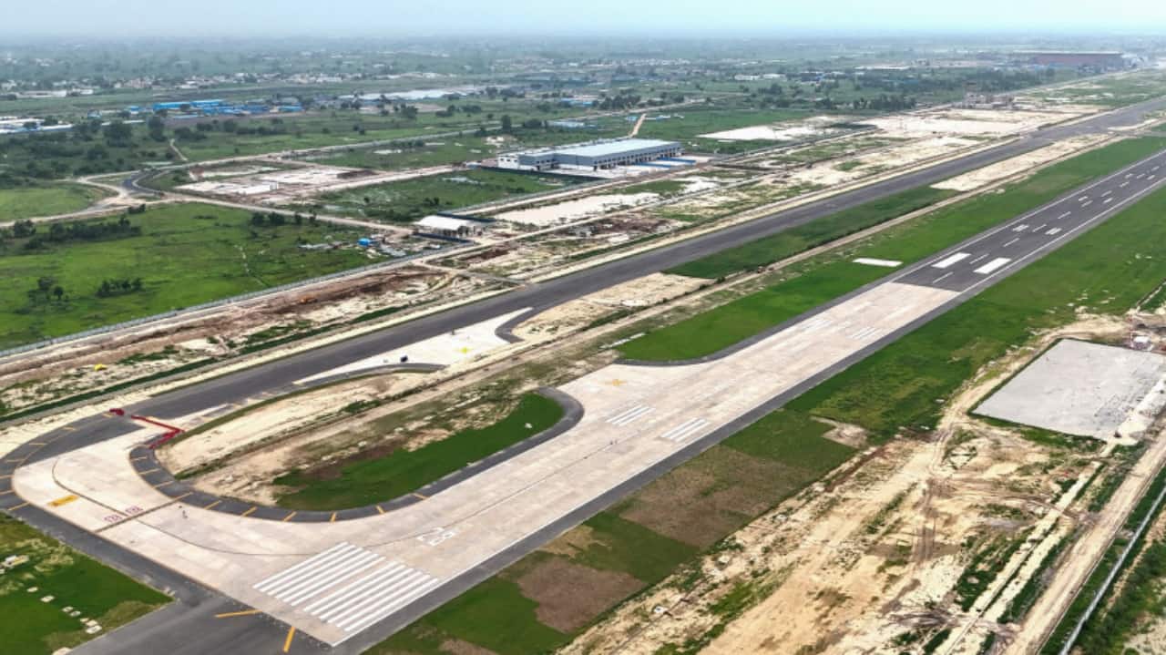 Karnataka minister hands over India’s first indigenous runway cleaning ...