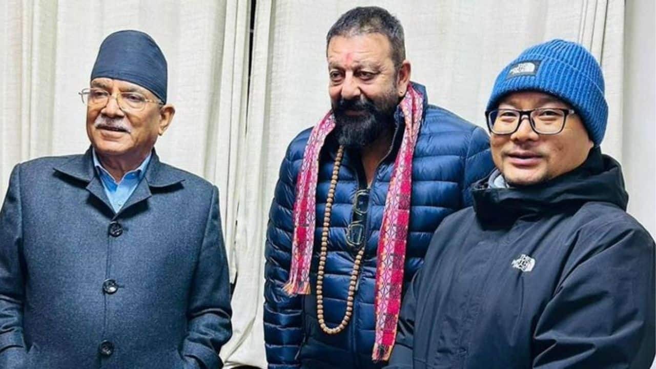 Sanjay Dutt offers prayers at Pashupatinath Temple in Nepal