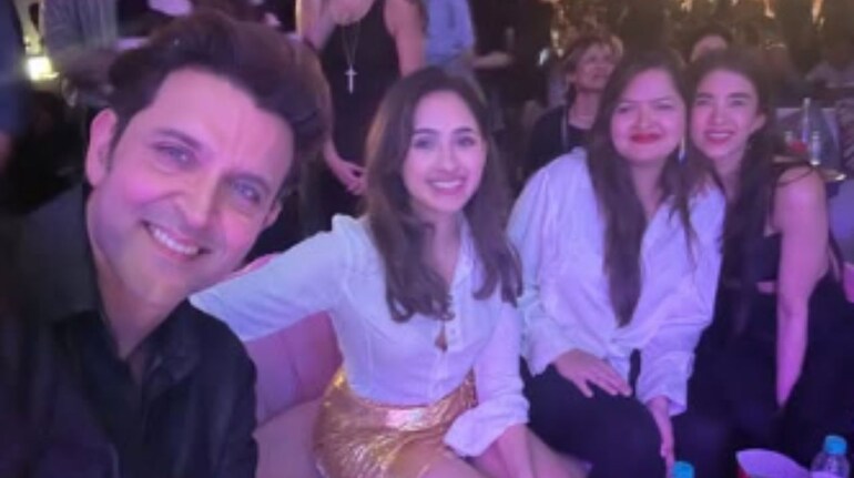 Pashmina Roshan wishes cousin Hrithik Roshan on his 52nd birthday