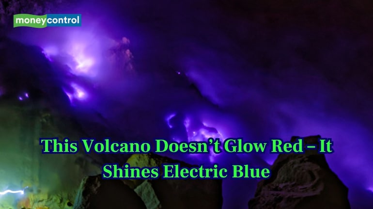 Science explained behind this Indonesian volcano that glows bright in ...