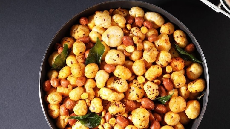 Health benefits of makhana or peanuts: Which is the best snack to lose ...