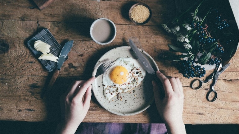 Start your day with these 5 breakfast foods for healthy hair growth