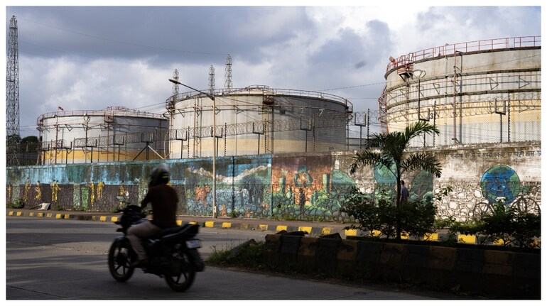 Oil rebounds on uncertainty over Iran peace deal and inventory ...