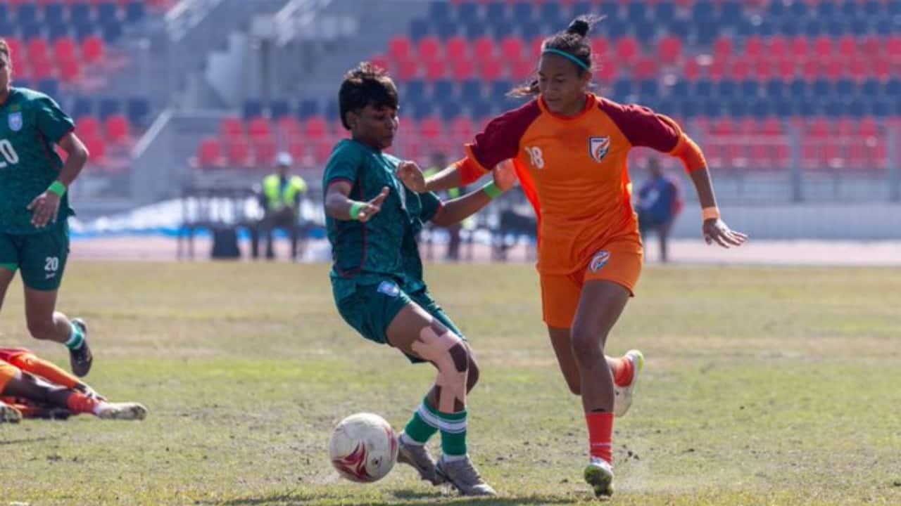 India suffer defeat against Bangladesh