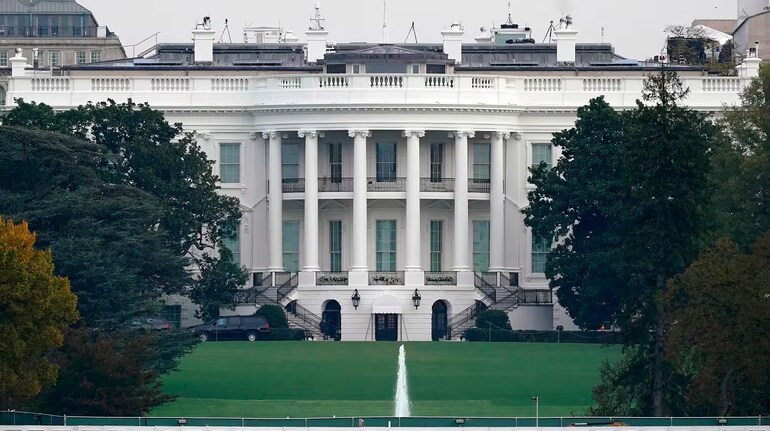 After backlash, White House removes racist Trump video depicting Obamas ...