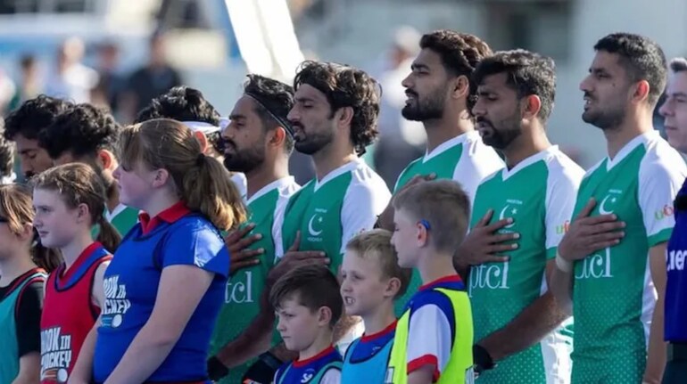 Pakistan hockey players complain about pending dues, daily allowance ...