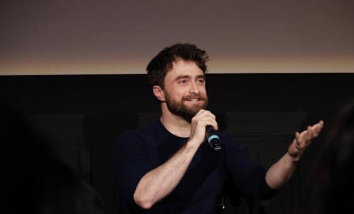 Daniel Radcliffe turns out to be an unexpected gossip enthusiast during ...