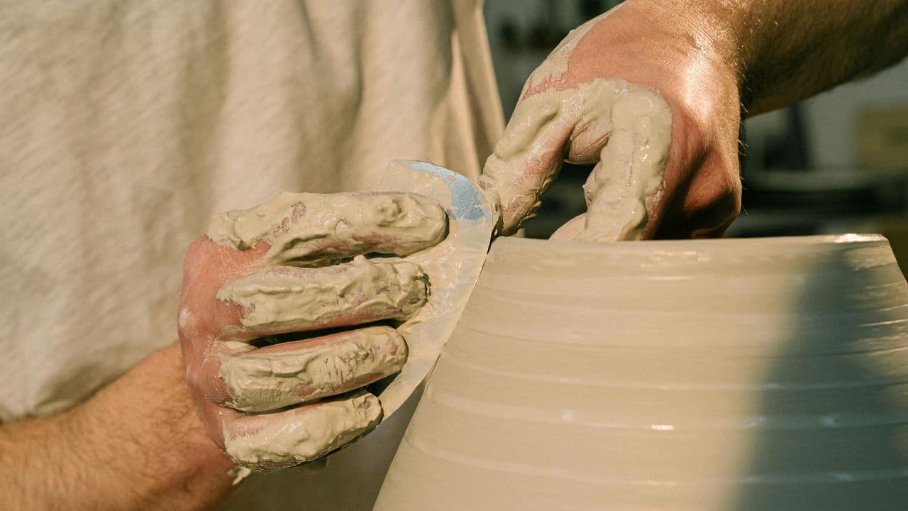 'If we are innocent...': UP potter selling Rs 2 clay pots slapped with ...