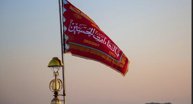 Red ‘flag of revenge’ raised in Qom: What it means for Iran and the region