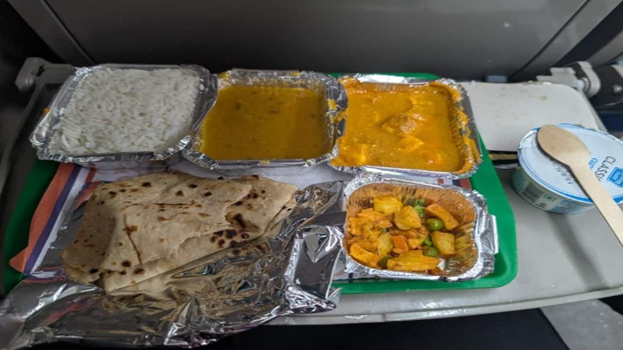 Train meals at risk? IRCTC plans contingency amid nationwide LPG crunch
