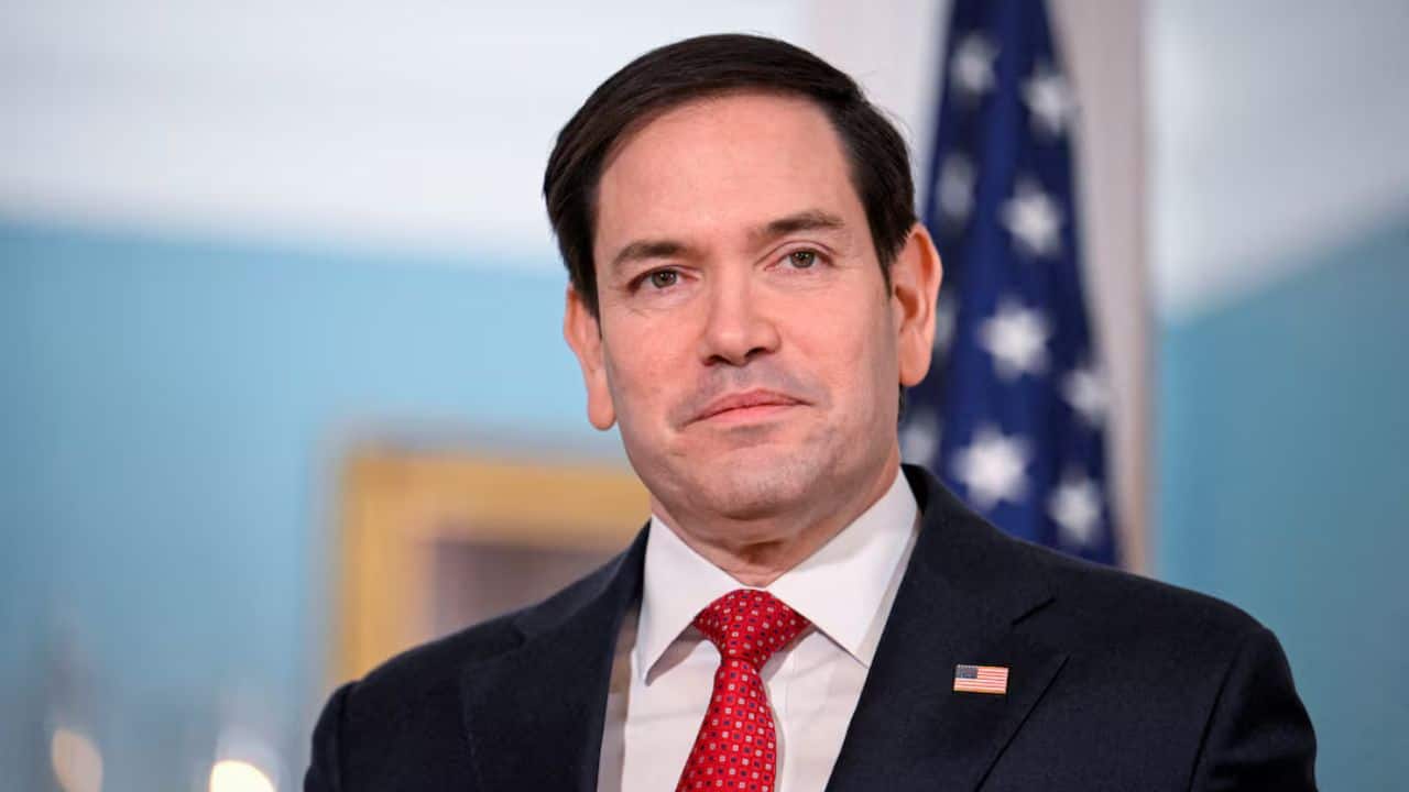 Marco Rubio’s oversized shoes spark online chatter