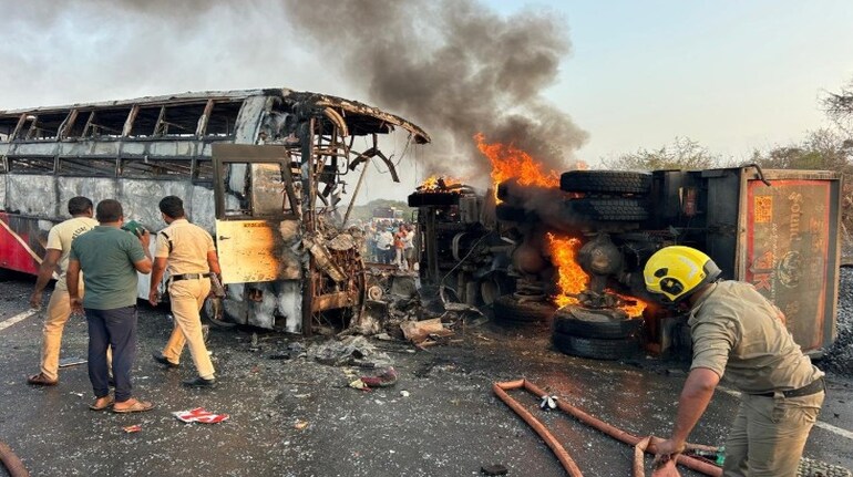 Andhra bus fire: 14 burnt alive after collision with lorry; horrific ...