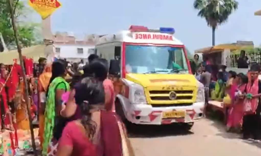 8 killed in stampede at Sheetla Mata temple in Bihar's Nalanda, Rs 4 ...