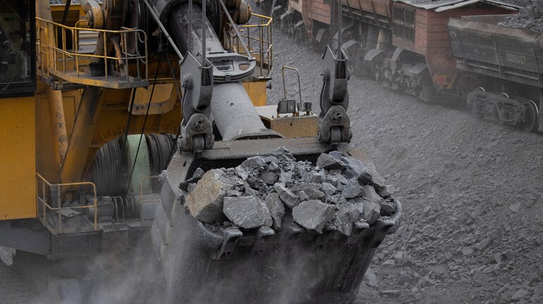 Aditya Birla trading arm beefs up iron ore desk in Asia