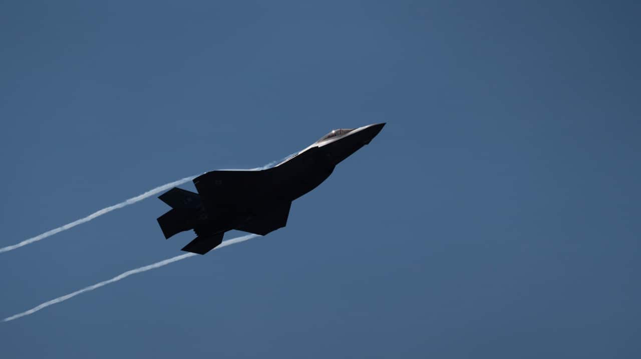 Pentagon budget seeks 85 Lockheed F-35s in boost to program
