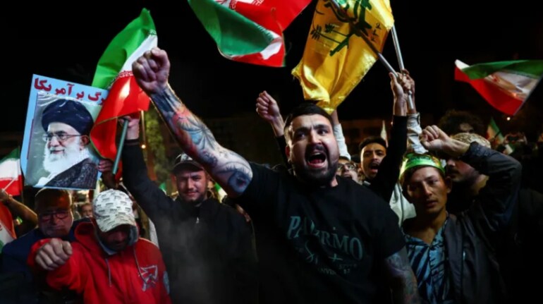 Tehran residents celebrate after US-Iran ceasefire announcement| Watch