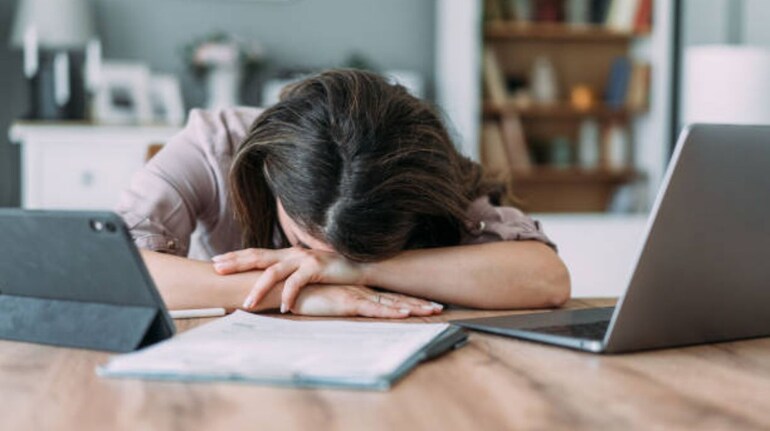 ‘Nobody will tolerate this’: Employee unhappy with pay sleeps at work ...