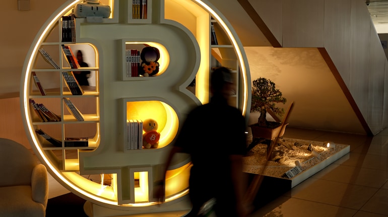 Bitcoin falls to six-week low amid war jitters, ETF outflows